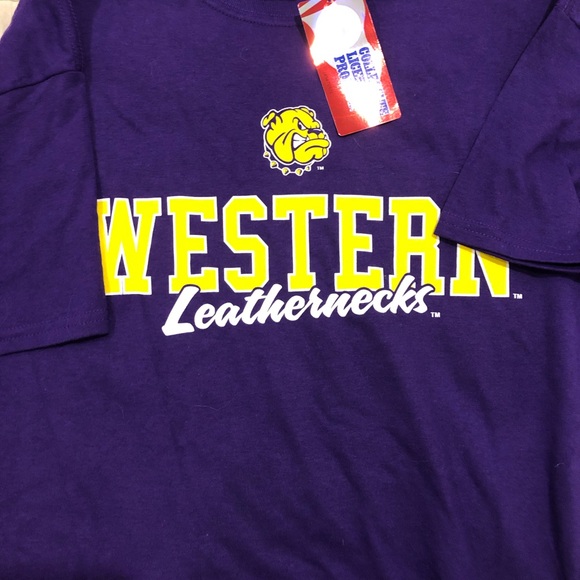 Gildan | Tops | Western Illinois University Tshirt | Poshmark
